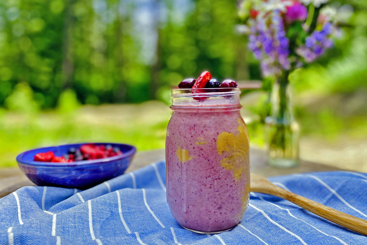 Triple Berry Blast Smoothie - The Wandering Veggie